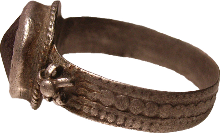 Roman silver finger ring with glass inlay and decoration Antique ...