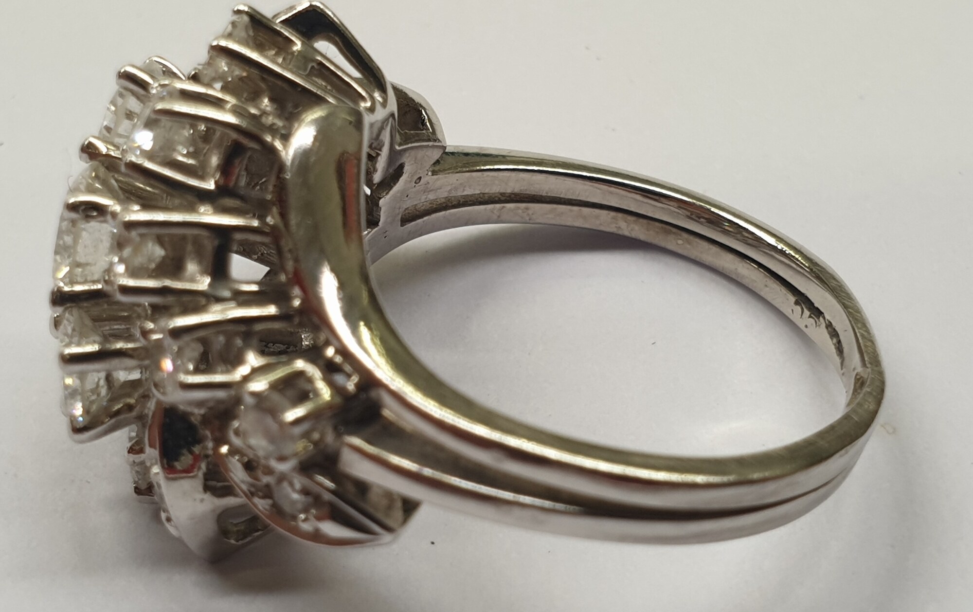 Goldschmuck Brillantring 585er Gold Goldring Ring mit Brillant 14K 1,26 Ct Weißgold getragen ...